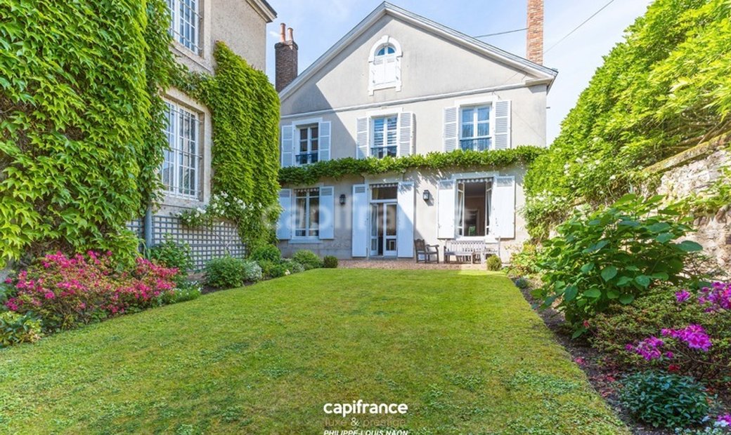 Splendid Bourgeois House With Garden In The City Center Of In Le Mans ...