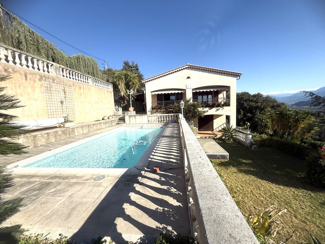Individual House With In St Laurent Du Var, Provence Alpes Côte D'azur ...