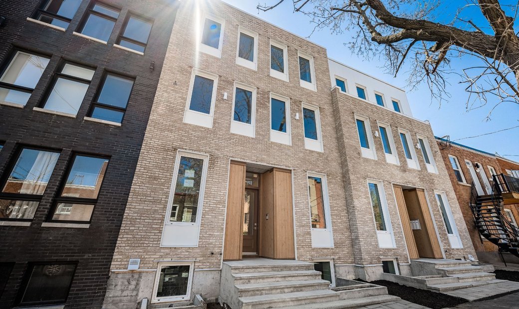 Montréal (Ville Marie), Québec In Montréal, Quebec, Canada For Sale ...