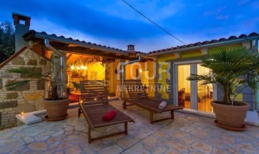 House Veli Vrh, Pula, 140m2 In Grad Pula, Istria County, Croatia For ...