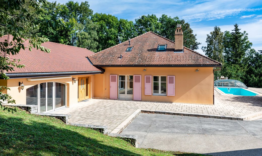 Property With Panoramic Views On Geneva In Gex, Auvergne Rhône Alpes ...