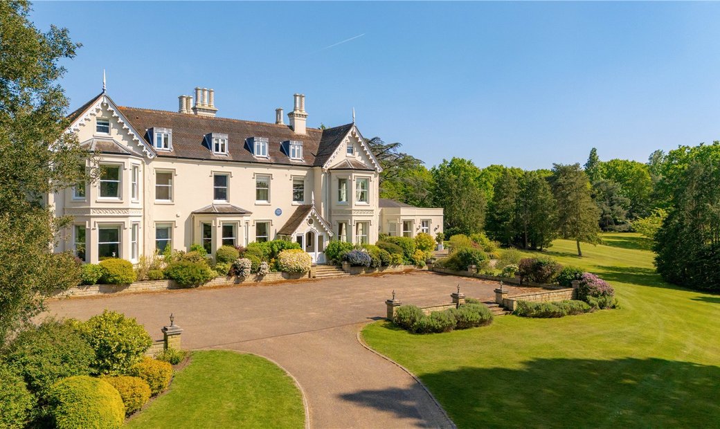 Manor Road, Loughton, Essex In Buckhurst Hill, England, United Kingdom ...