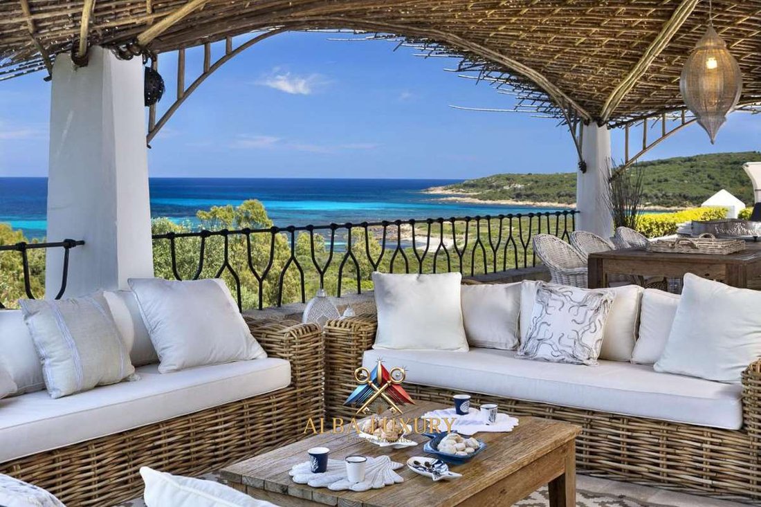 Importante Villa Sul Mare A San Teodoro In La Padula Sicca, Sardinia ...