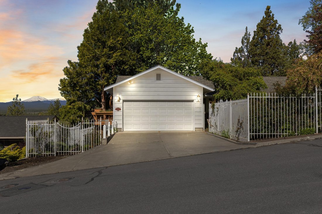 West Hills With A View In Bend, Oregon, United States For Sale (15690359)