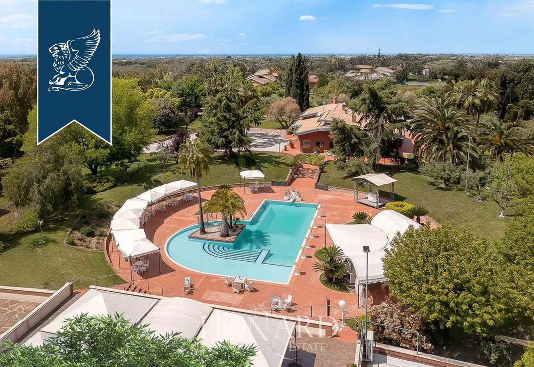 Luxury Villa With Park, Pool And Vast Event Spaces In Latina In Lazio ...
