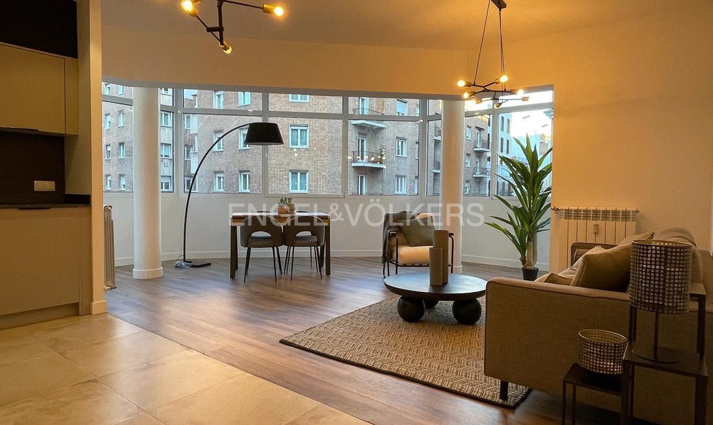 Elegance And Luxury On Hermosilla Street, In In Barrio Salamanca ...