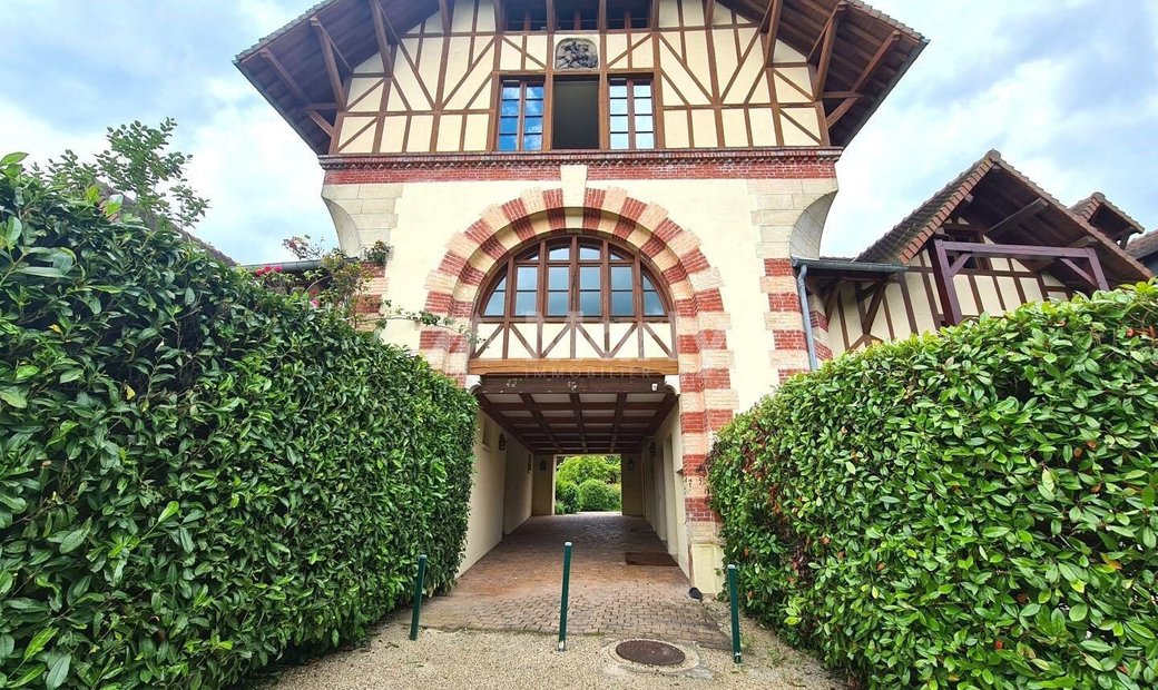 Chambourcy Apartment In Chambourcy, île De France, France For Sale ...