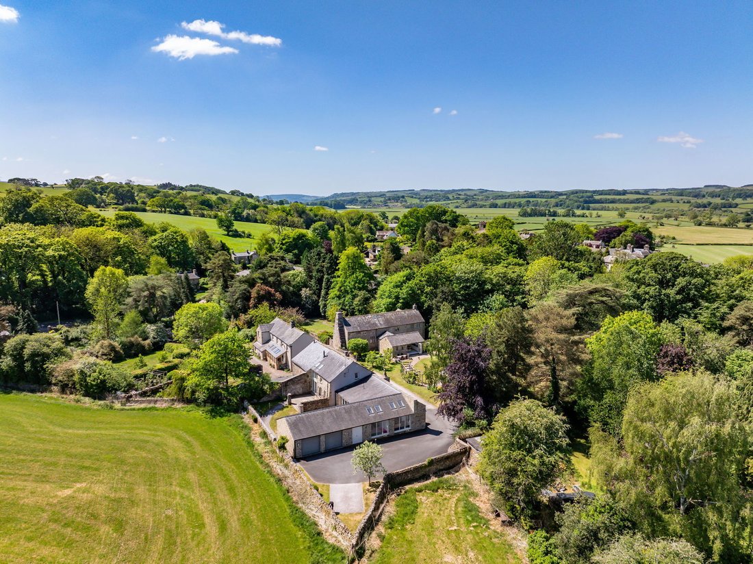 4 Bedroom Detached House For Sale In In Melling, England, United ...