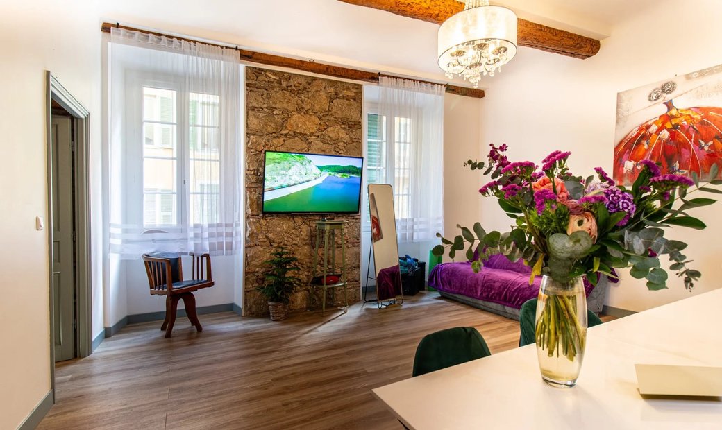 Characterful 4 Room Apartment – 93 In Nice, Provence Alpes Côte D'azur ...