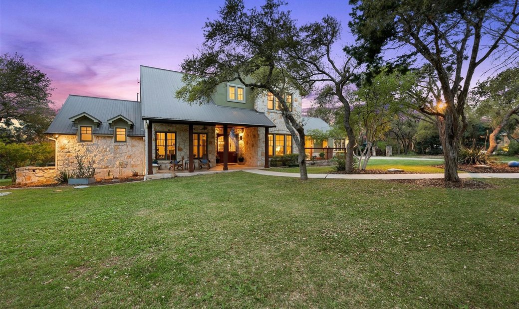 Elegant Home With Rainwater System In Dripping Springs, Texas, United ...