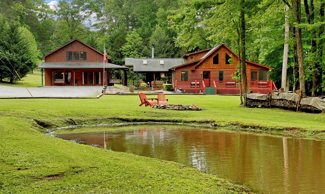 Un Complejo Montañoso Excepcional Donde En Blue Ridge, Georgia, Estados ...