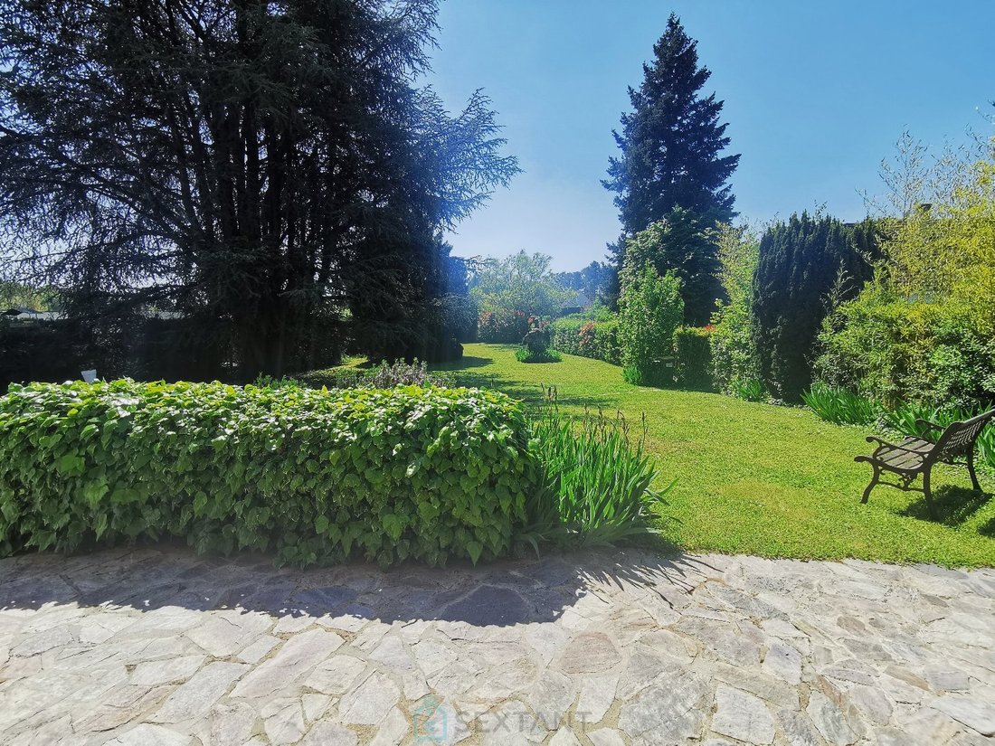 In A Quiet Location 10 Minutes From In Tours, Centre Val De Loire ...