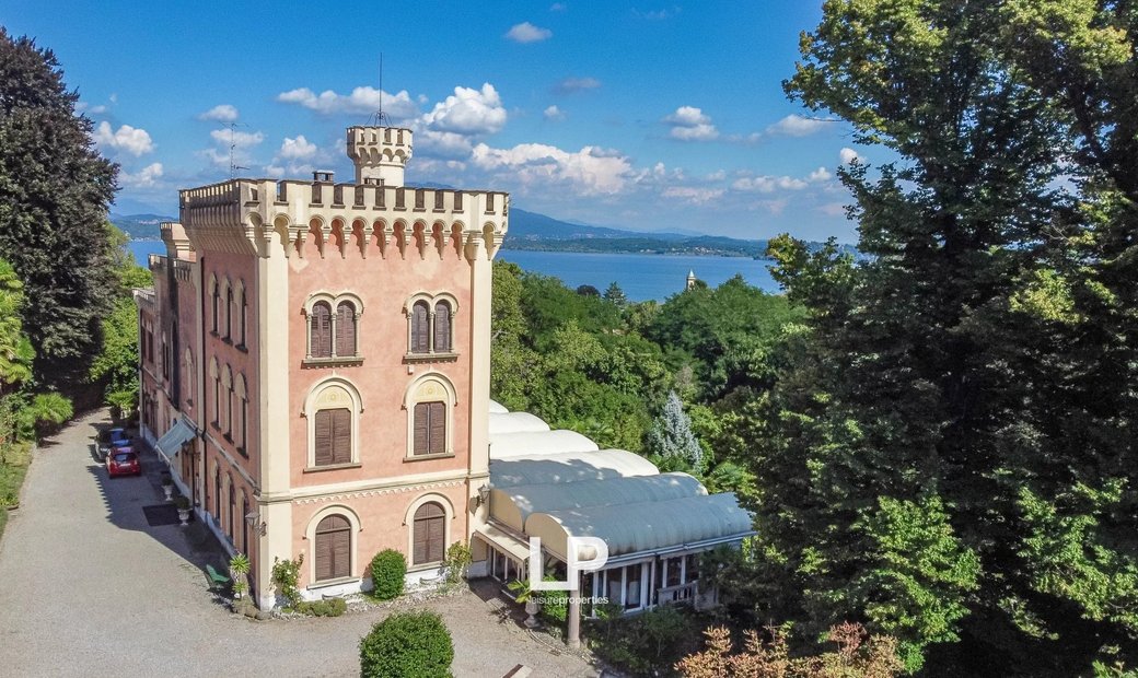 Villa In Lesa In Lesa, Piedmont, Italy For Sale (15697222)