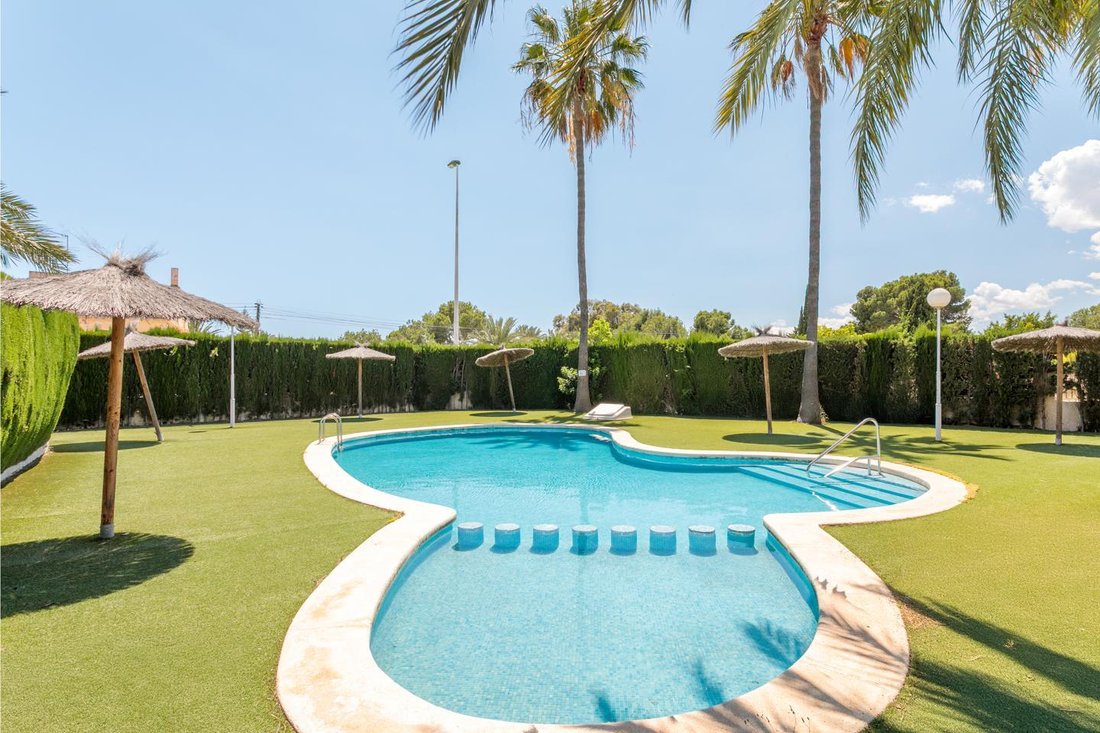 Valverde Bungalow In Elx / Elche, Valencian Community, Spain For Sale ...