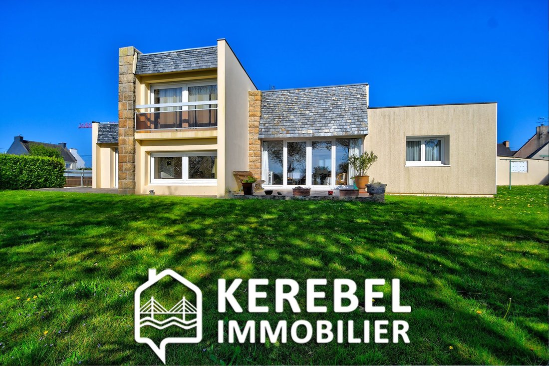 Plougastel Daoulas Individual Dans Plougastel Daoulas, Bretagne, France ...