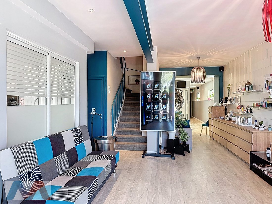 Clermont Ferrand Commercial In Clermont Ferrand, Auvergne Rhône Alpes, France For Sale (15706414)