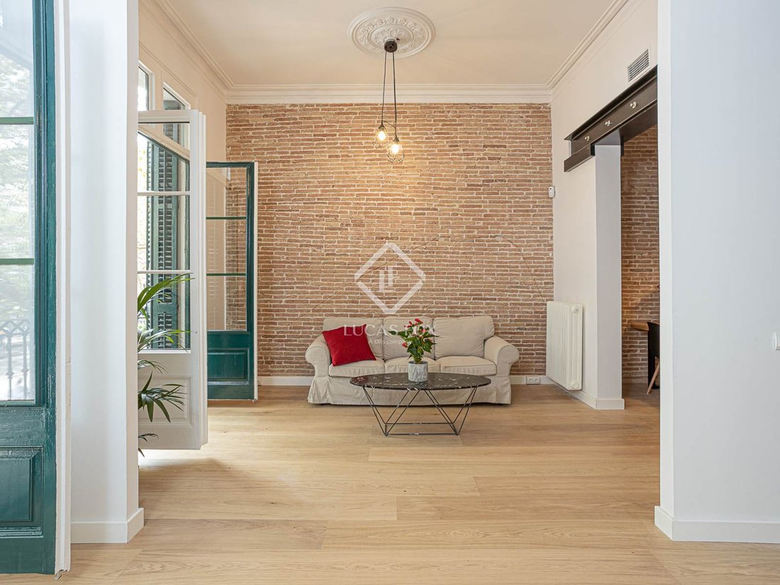 Barcelona Apartment In Eixample, Barcelona, Spain For Sale (15698614)