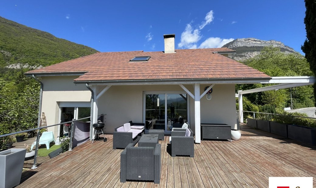 Corenc Villa In Corenc, Auvergne Rhône Alpes, France For Sale (15704484)