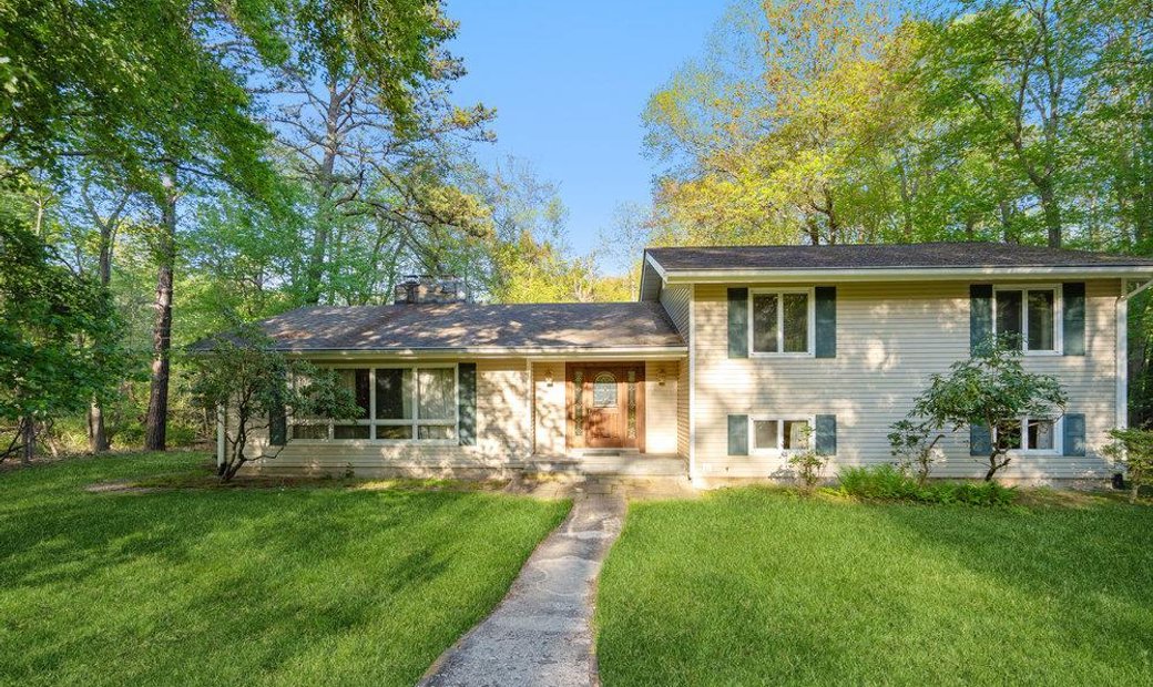 House Ridge In Ridge, New York, United States For Sale (15699892)