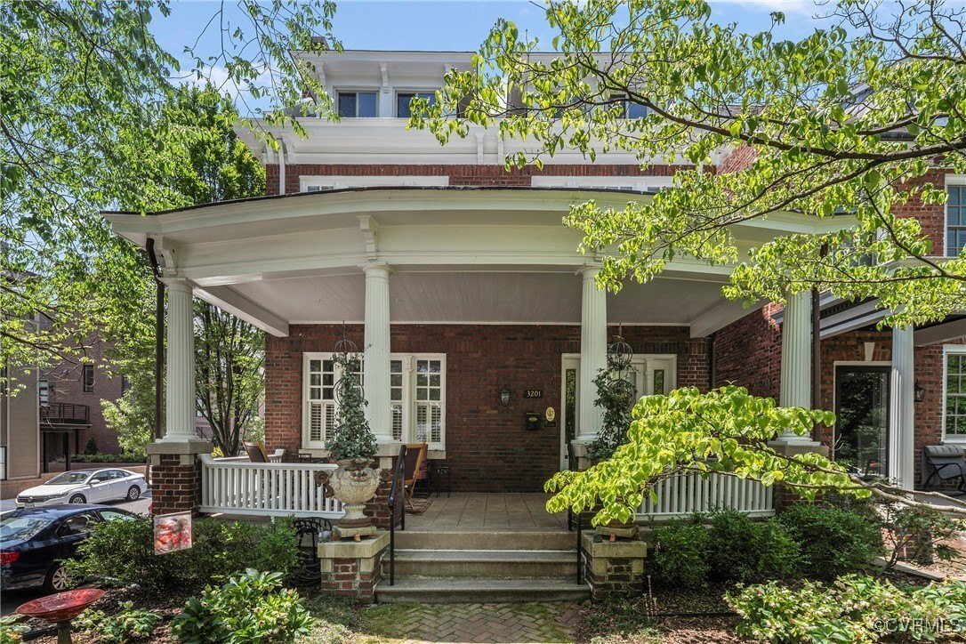 Classic 1921 Colonial Revival Home In Richmond, Virginia, United States ...