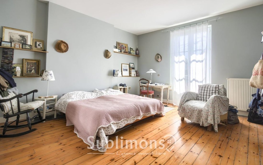 Haus Zu Verkaufen Port Louis In Port Louis, Bretagne, Frankreich Zu ...