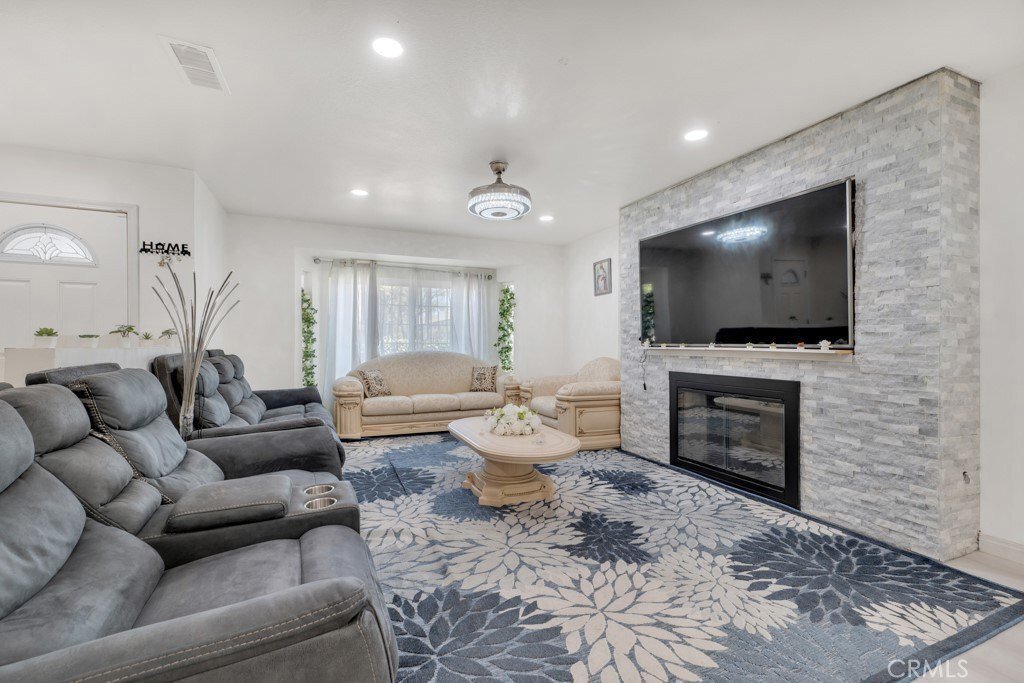 Rare Triplex Generational Living In Los Angeles, California, United ...