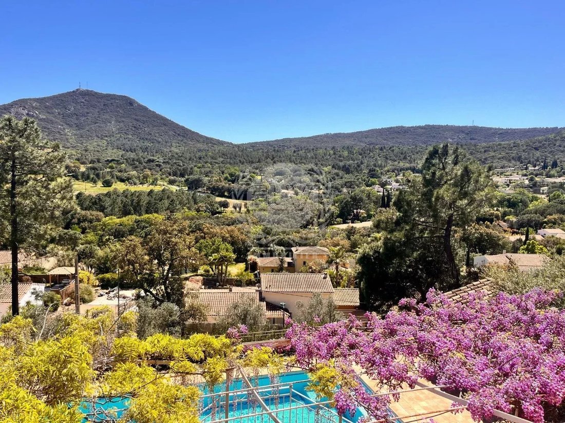 Provencal House In Le Plan De La Tour, Provence Alpes Côte D'azur ...