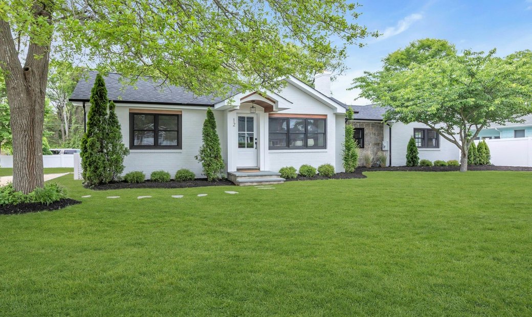 House Blue Point In Blue Point, New York, United States For Sale (15711365)