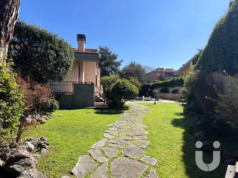 Roma Villa In Rome, Lazio, Italy For Sale (15712611)