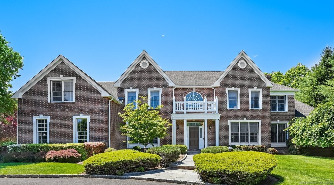 Stately Colonial Mini Estate In Newtown, Connecticut, United States For ...