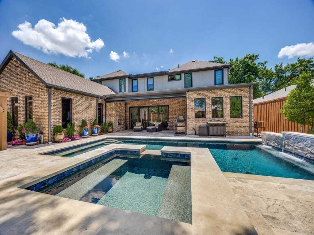 Bespoke Brick Property In The Bird Streets In Dallas, Texas, United ...