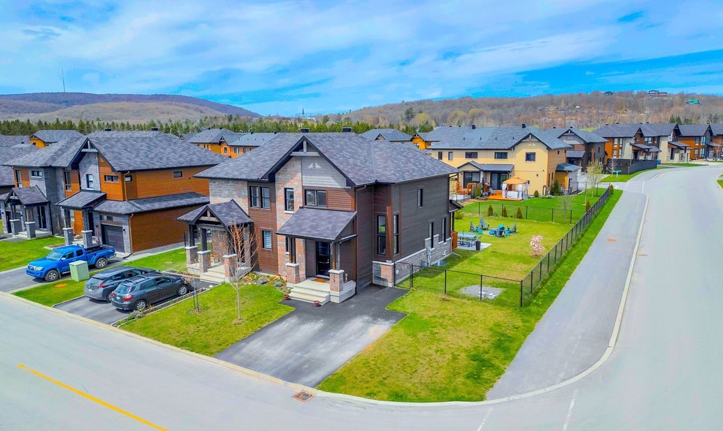 Chelsea Residential In Chelsea, Quebec, Canada For Sale (15711552)