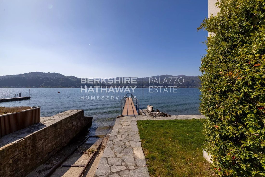 Lake Front's Exclusive Villa With Pool And In Fornetto Vigane, Lombardy ...
