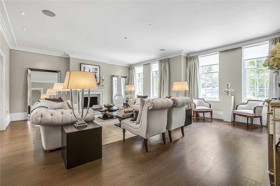 Roehampton Gate, Putney, London In London, England, United Kingdom For ...