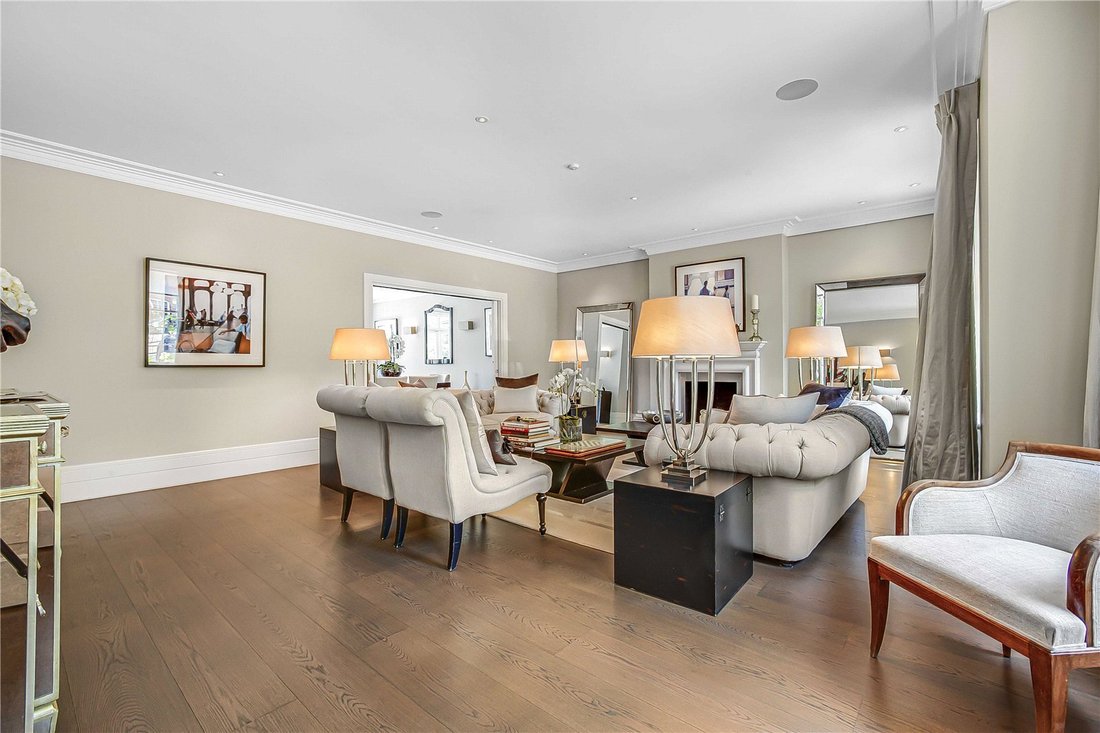 Roehampton Gate, Putney, London In London, England, United Kingdom For ...