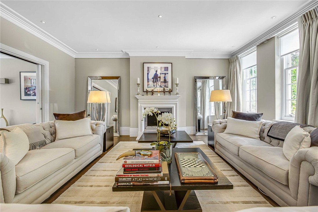 Roehampton Gate, Putney, London In London, England, United Kingdom For ...