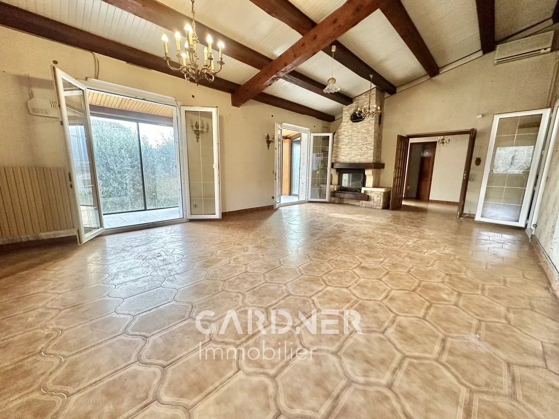 Casa Tipo 4 De Una Sola Planta En Marsella, Provenza Alpes Costa Azul ...