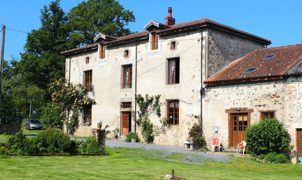 6 Bedroom House With 2 Bedroom Gite, 14 Hectares Of Pasture And In ...