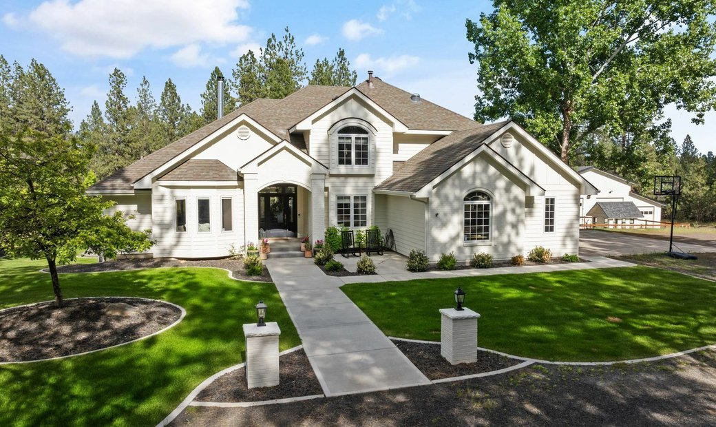 Exceptional Home On Five Wooded Acres In Colbert, Washington, United ...