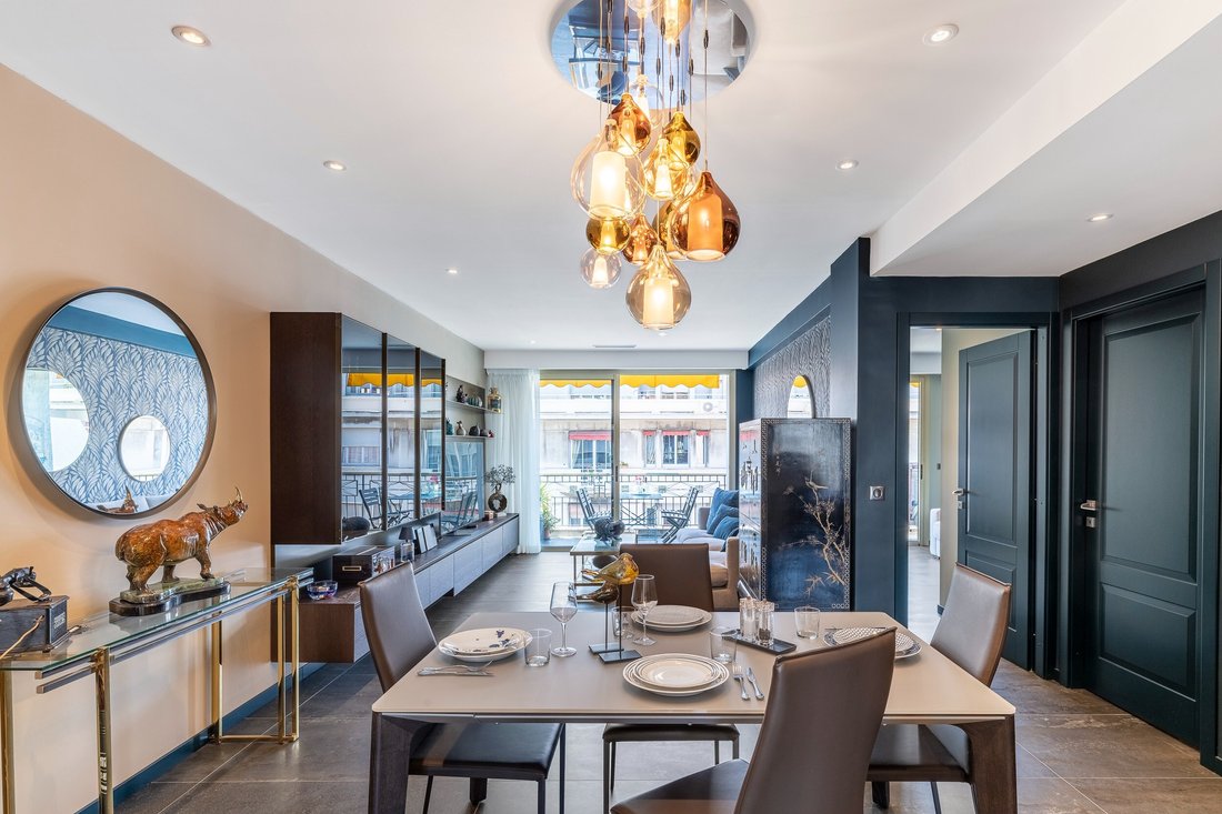 Appartement 3 Pièces Rénové Avec In Nice, Provence Alpes Côte D'azur ...