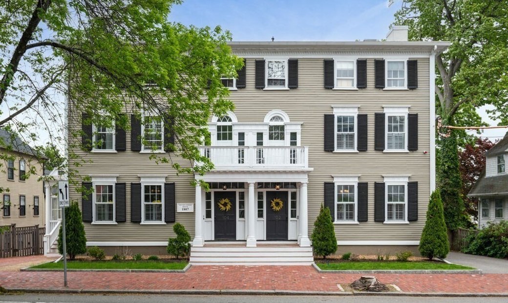 Stylish Townhouse Steps From In Newburyport, Massachusetts, United ...
