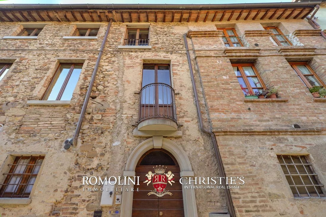 Luxury Townhouse For Sale In The Historic In Citta Di Castello, Umbria ...