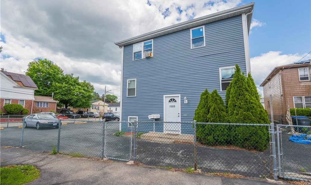 6 Bedrooms Multi Family Home In Providence, Rhode Island, United States ...