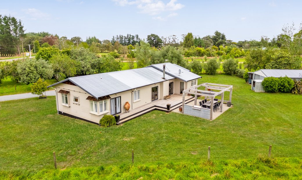 122 Cross Line, Morison Bush In Morrisons Bush, Wellington, New Zealand ...