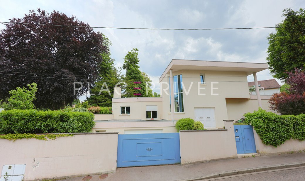 House In Nancy, Grand Est, France For Sale (15733855)