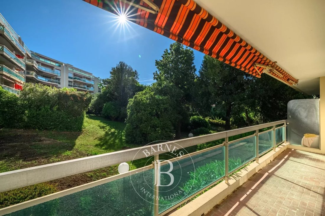 Nice Cimiez Renovated Apartment In Nice, Provence Alpes Côte D'azur ...