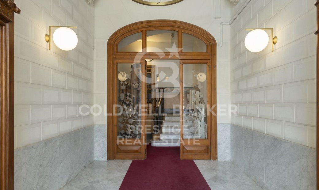 Apartment For Sale In The Golden Square Eixample Derecho In Spain For ...