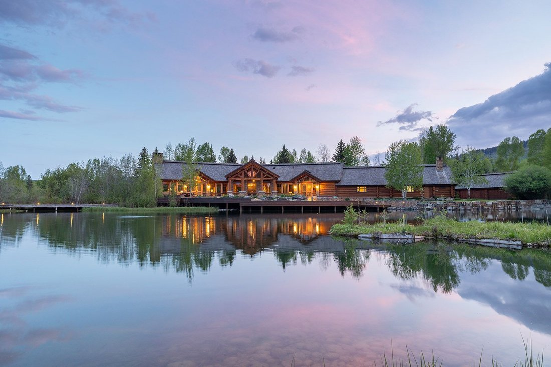 Fish Creek Lodge In Crescent H In Wilson, Wyoming, United States For ...
