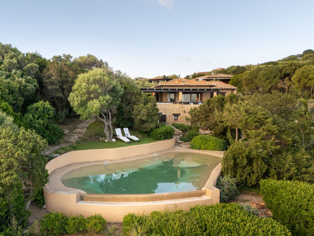 Villa Ippocampo Pied Dans L'eau In Porto Rotondo, Sardinia, Italy For ...