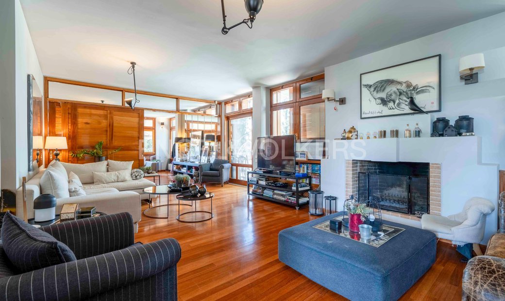 Duplex Penthouse With View And Architectural Signature In In Psichiko ...